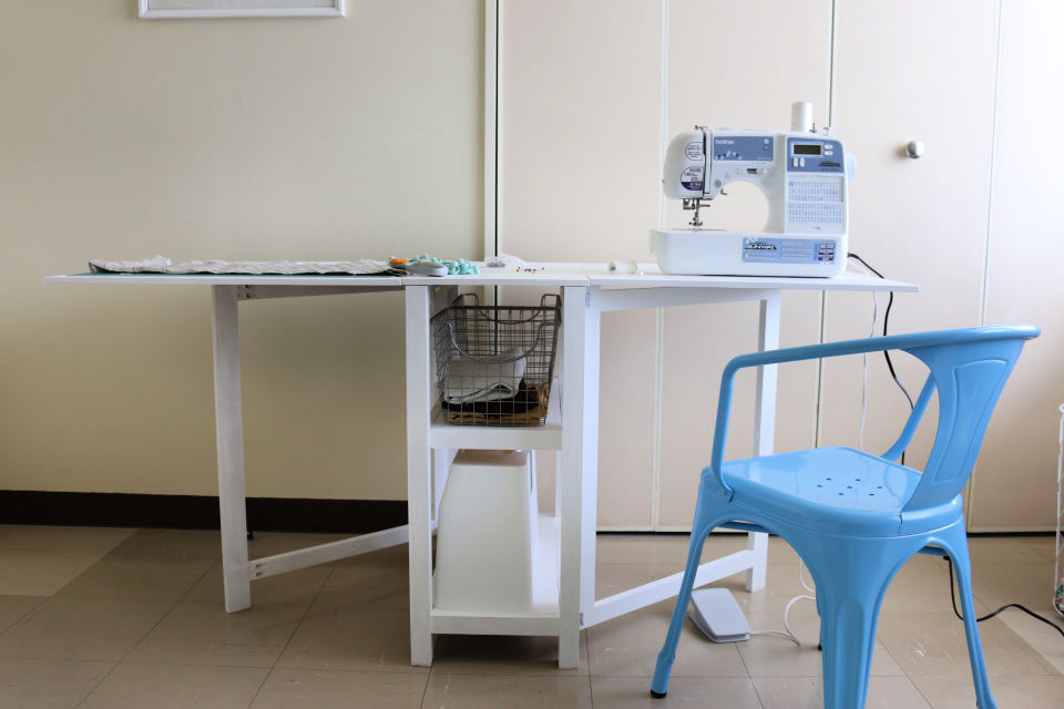 25 Cheap and Useful DIY Folding Table Plans To Save More Space