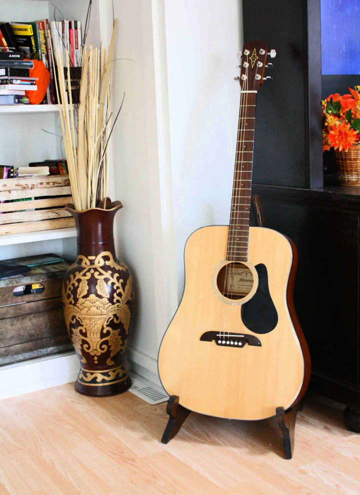 25 Free DIY Guitar Stand Plans To Make One Yourself - Blitsy