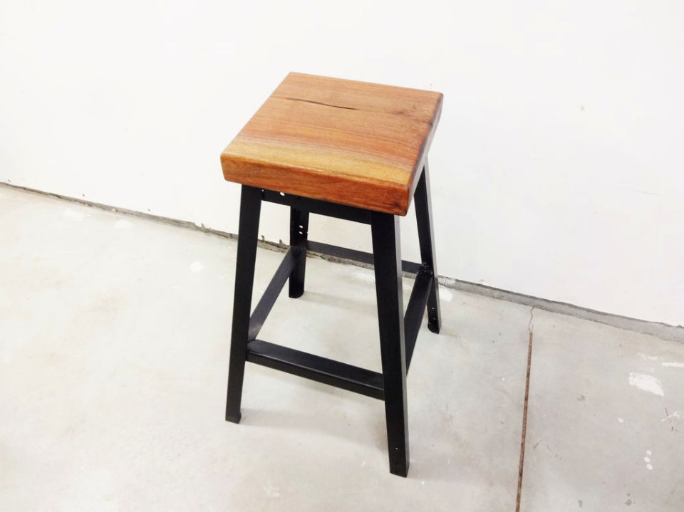 DIY Bar Stools: 30 Free Plans to Build Your Own - Blitsy