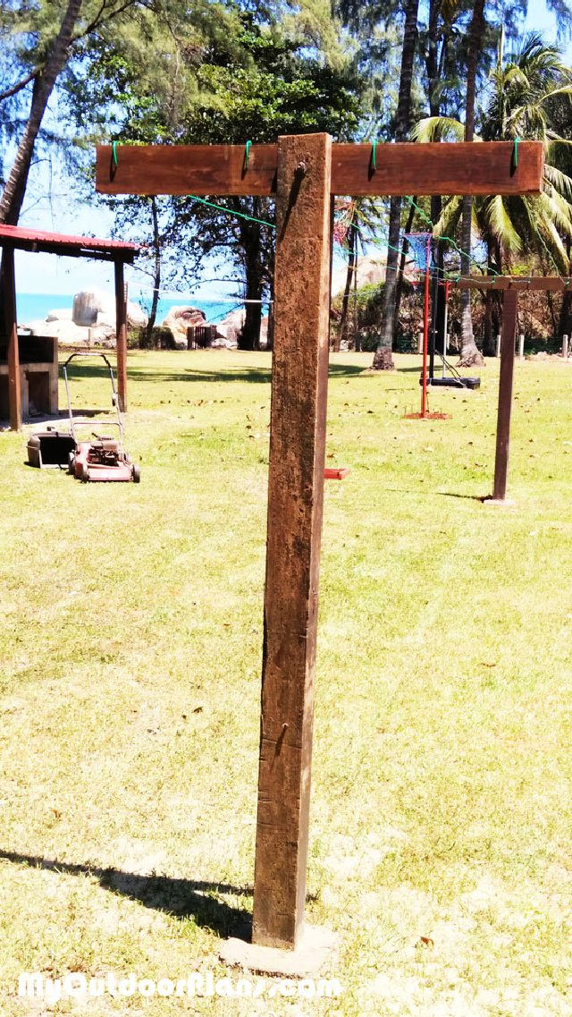 15 Durable and Cheap DIY Clothesline Ideas To Make - Blitsy