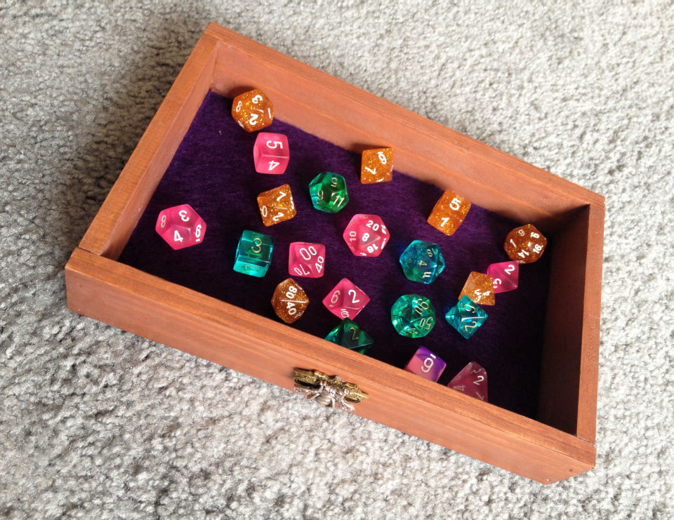DIY Dice Tray for Endless Gaming Fun - Blitsy