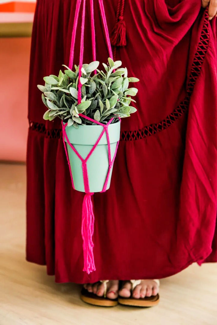 25 DIY Macrame Plant Hanger Patterns with Easy Instructions