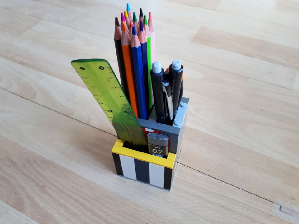 25 DIY Pencil Holder Ideas to Organize Your Desk - Blitsy