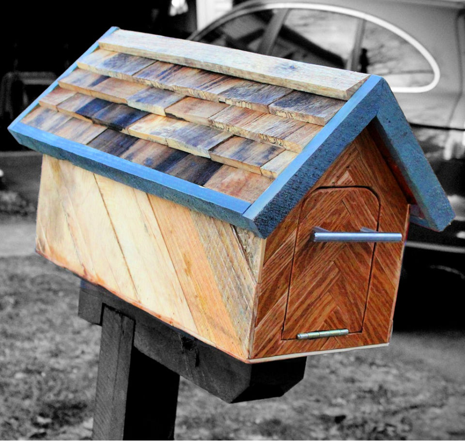 25 Mailbox Post Ideas to Upgrade Your Curb Appeal - Blitsy