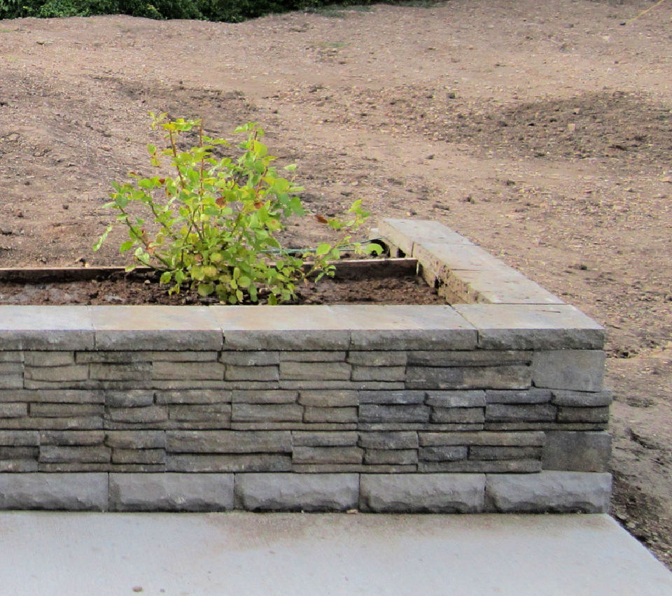 25 Practical Ideas to Build a DIY Retaining Wall - Blitsy