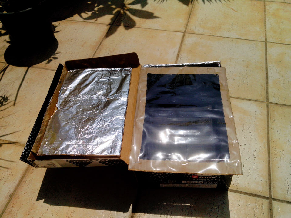 How To Make a DIY Solar Oven: 25 Free Plans - Blitsy