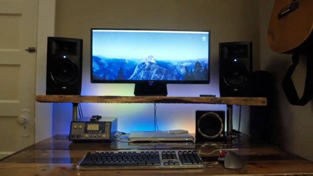 20 Functional DIY Studio Desk Plans and Ideas - Blitsy