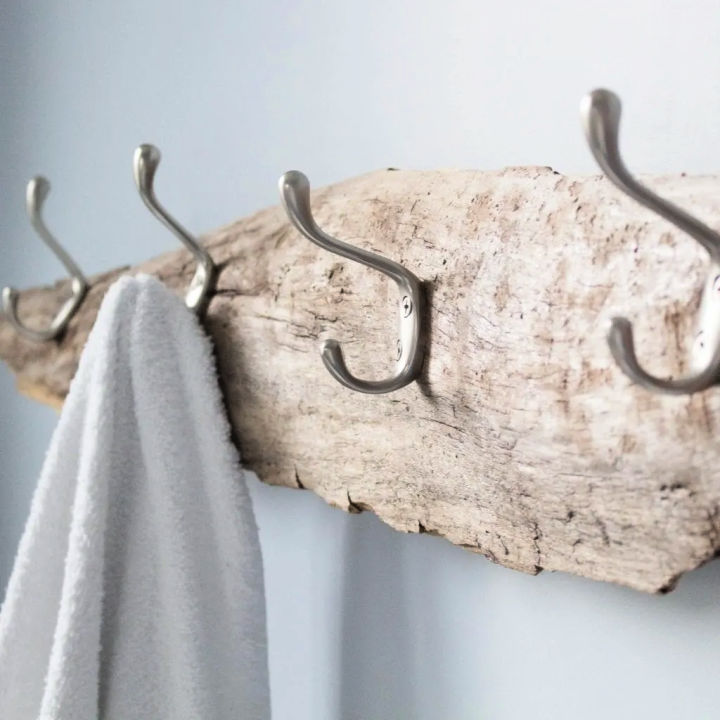 25 Unique DIY Towel Rack Ideas to Organize Your Bathroom