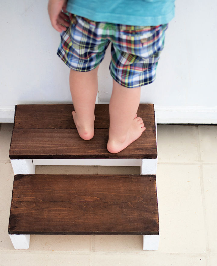 DIY Step Stool (25 Free Plans) - Blitsy