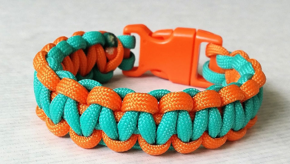 20 Free DIY Paracord Bracelet Patterns to Make - Blitsy