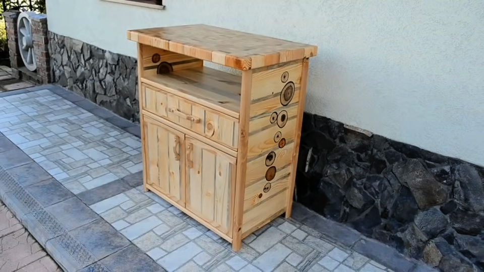 20 DIY Pallet TV Stand Plans and Ideas - Blitsy