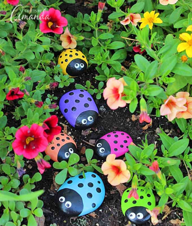 25 Fun and Easy Ladybug Rock Ideas - Blitsy