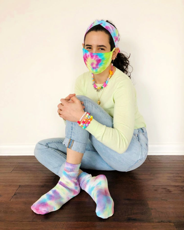 25 DIY Tie Dye Face Mask Patterns (Learn Step by Step)