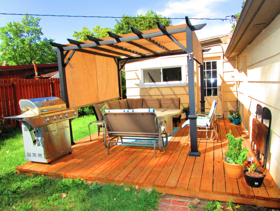 DIY Floating Deck (25 Free Plans) - Blitsy