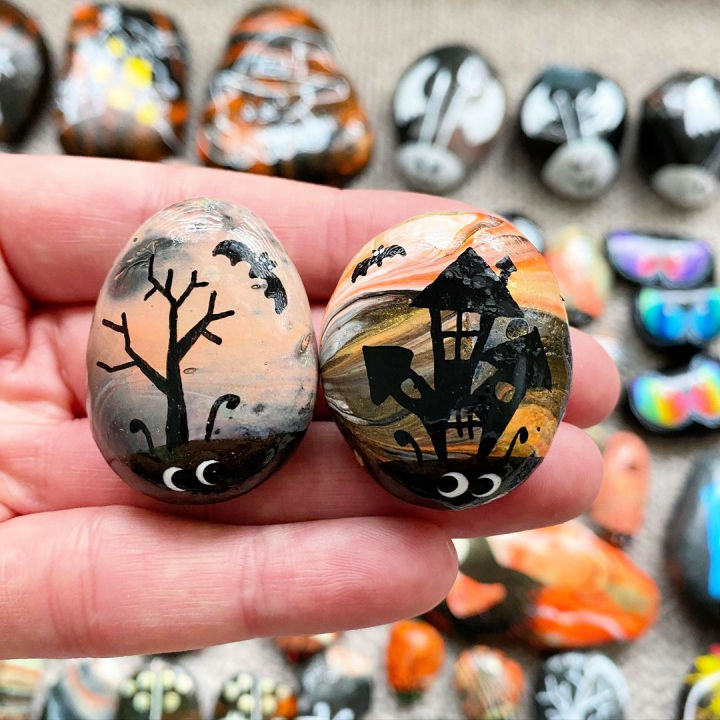 25 Fun and Easy Ladybug Rock Ideas - Blitsy