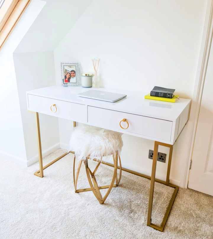 25 Unique Desk Decor Ideas for Home Office and Work Desk