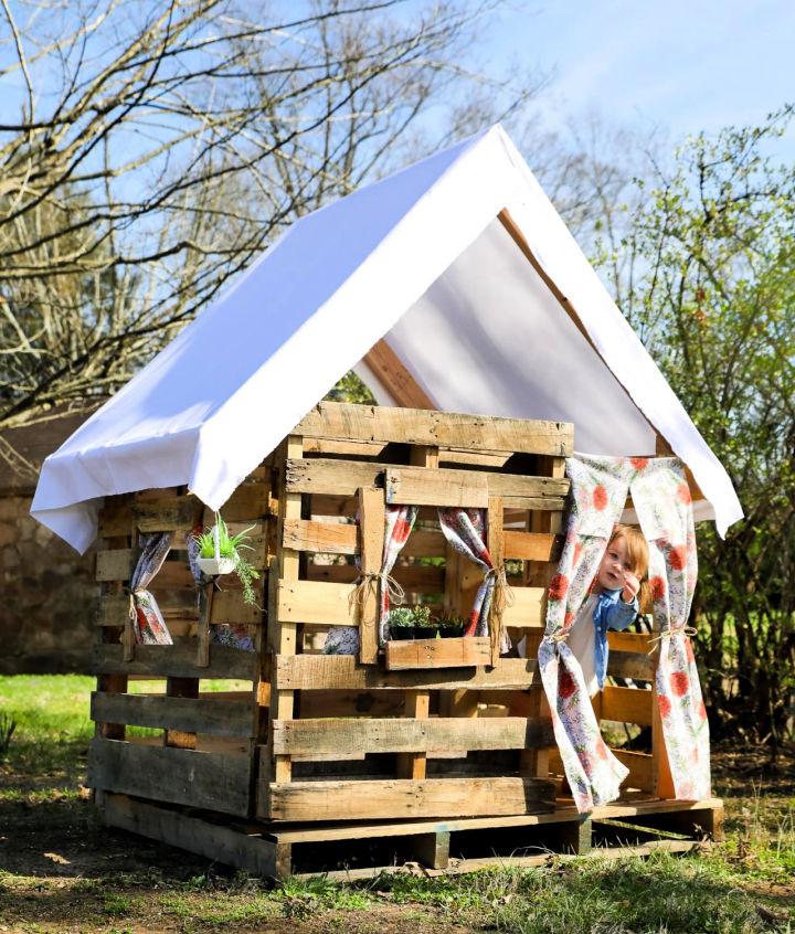 25 Free DIY Pallet Playhouse Plans and Ideas - Blitsy