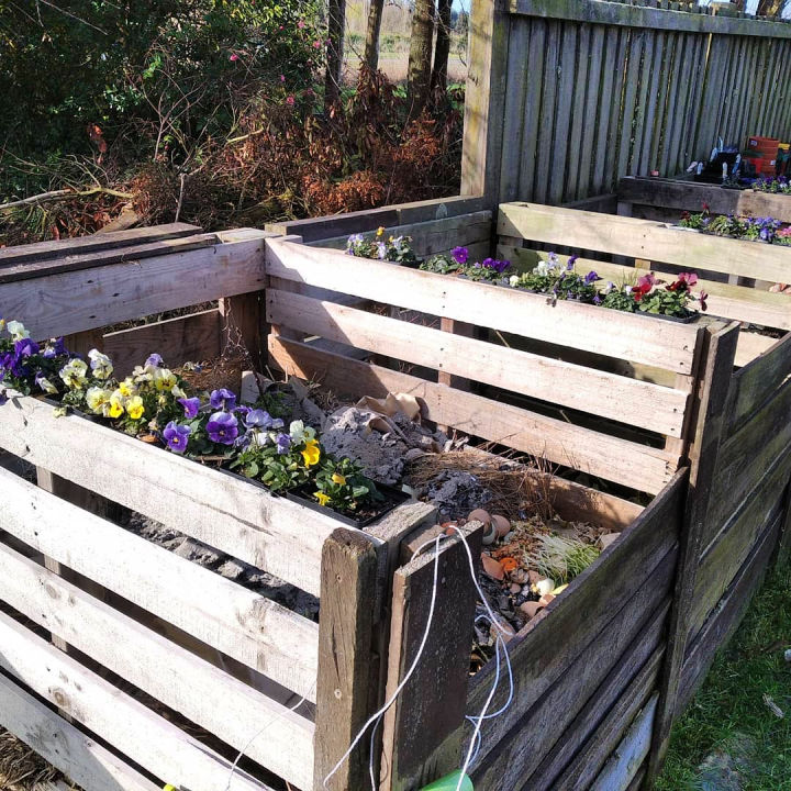 25 Diy Pallet Compost Bin Ideas To Build Your Own