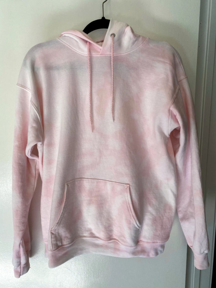 20 Tie Dye Sweatshirt Patterns (Learn How to) - Blitsy