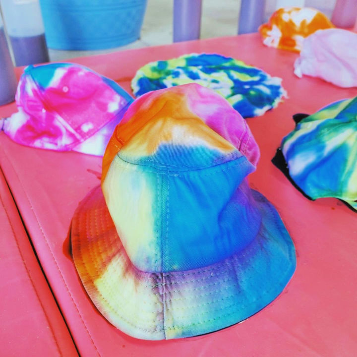 30 Rainbow Tie Dye Patterns (How to Rainbow Tie Dye)