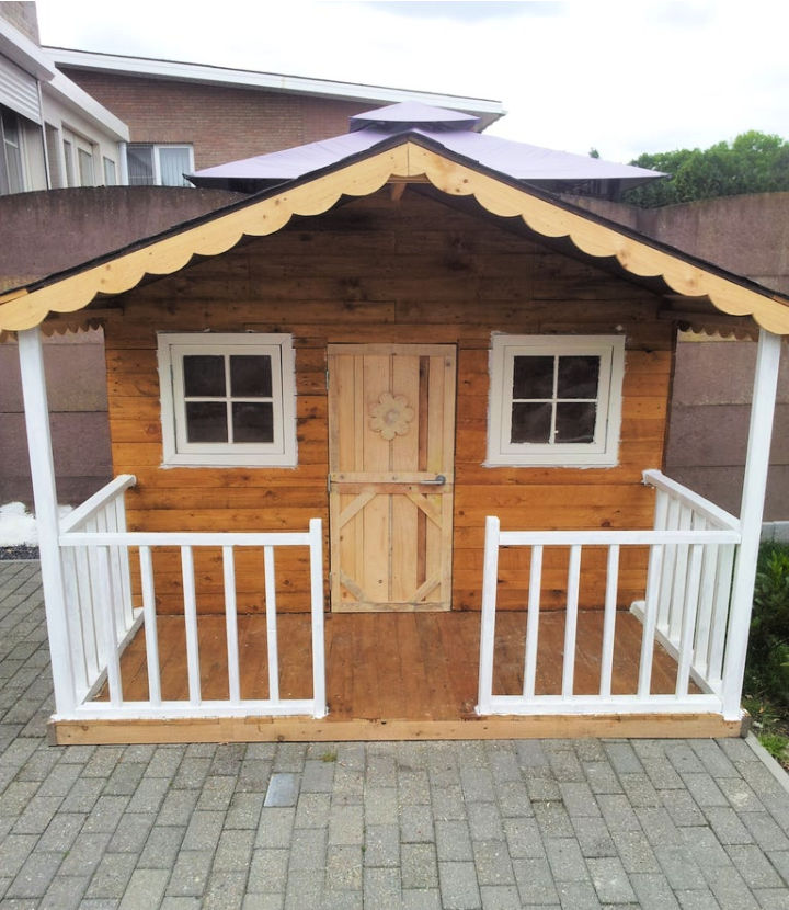 25 Free DIY Pallet Playhouse Plans and Ideas - Blitsy