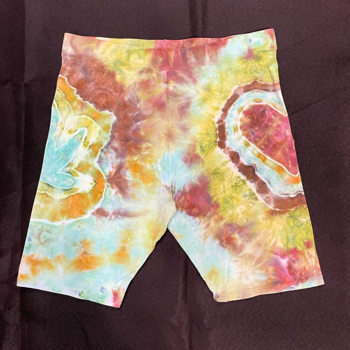 How to Tie Dye Shorts - 25 Ways to Tie Dye Shorts
