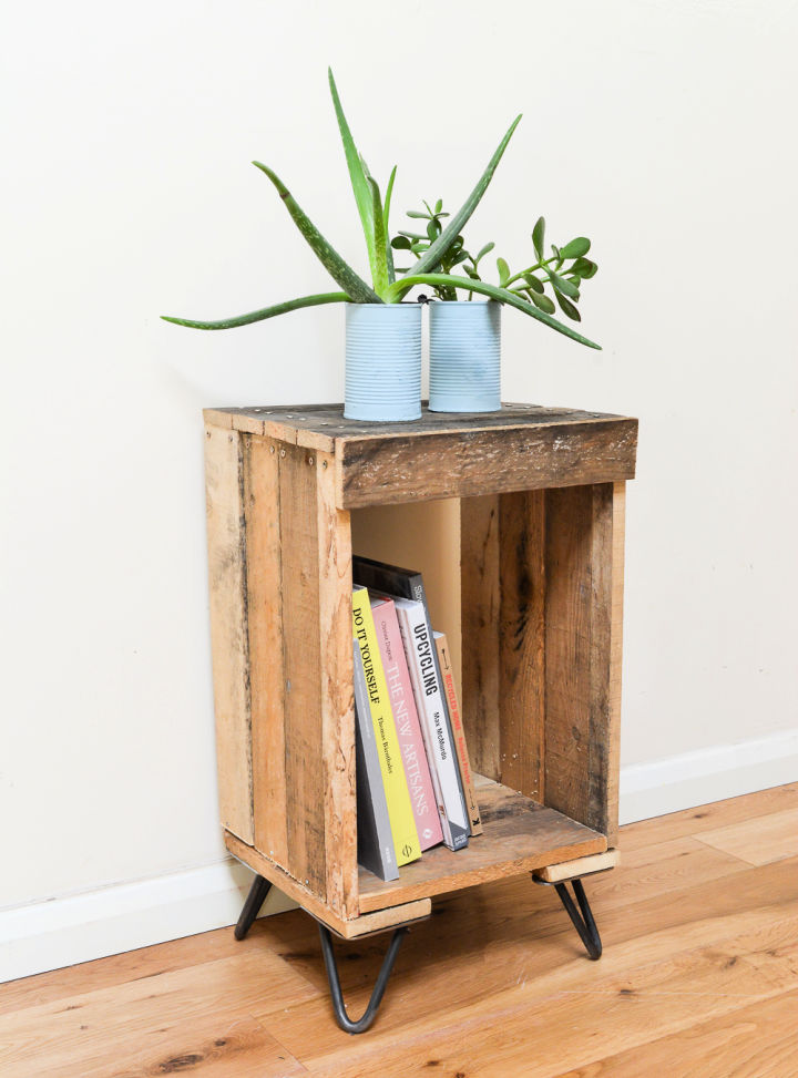 20 Free Pallet Side Table Plans - Pallet End Table - Blitsy
