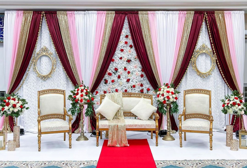 25 Pretty Wedding Backdrop Ideas for Your Ceremony - Blitsy