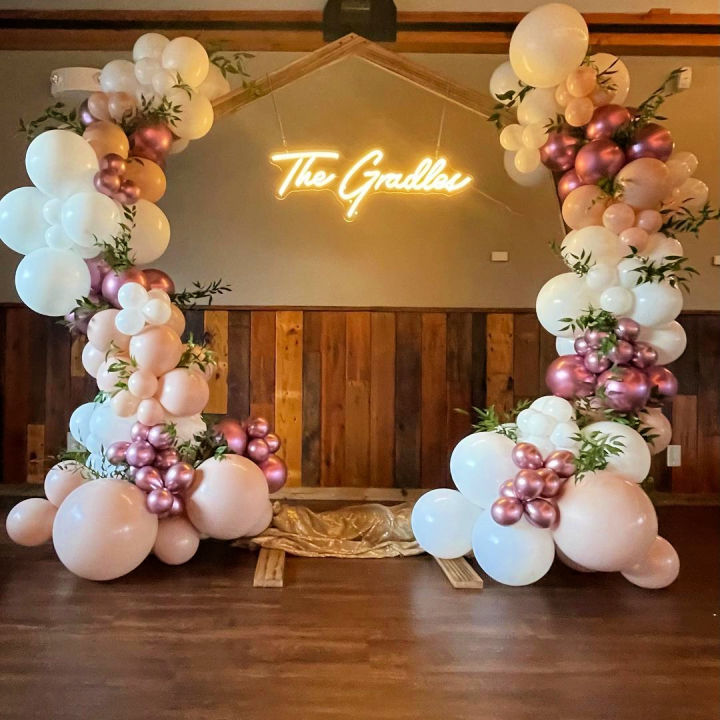 25 Pretty Wedding Backdrop Ideas for Your Ceremony - Blitsy