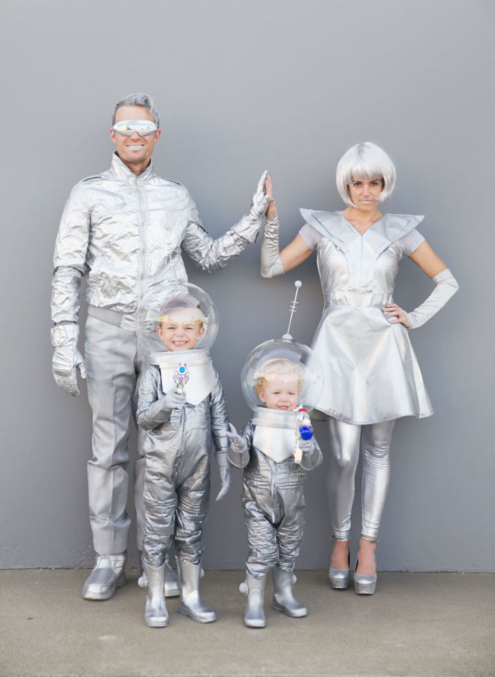 40 Easy Family Halloween Costumes: Family Costume Ideas