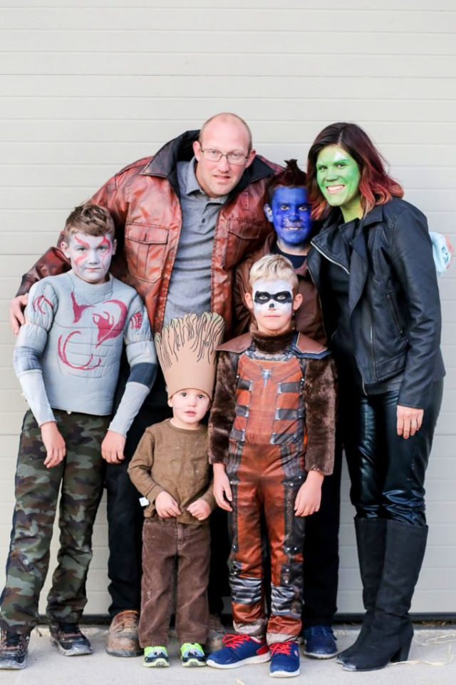 40 DIY Group Halloween Costumes 2022: Group Costume Ideas