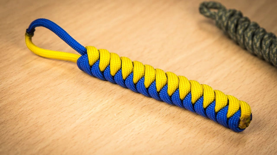 15 DIY Snake Knot Paracord Projects (Learn How To) - Blitsy