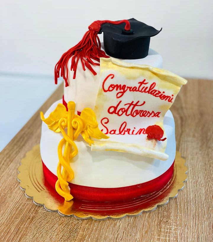 25 Creative Graduation Cake Ideas and Designs - Blitsy