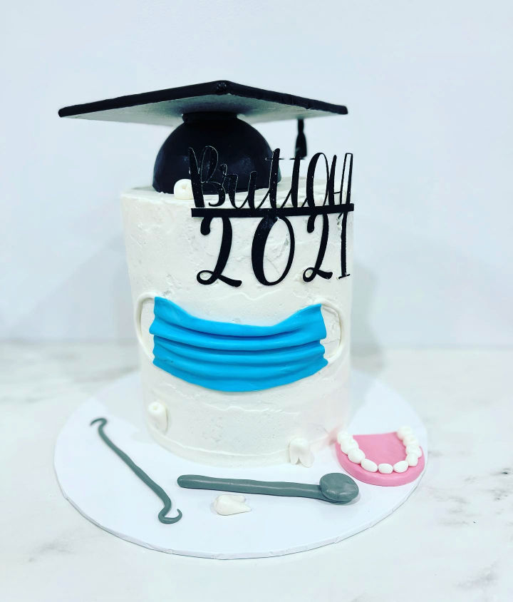 25 Creative Graduation Cake Ideas and Designs - Blitsy
