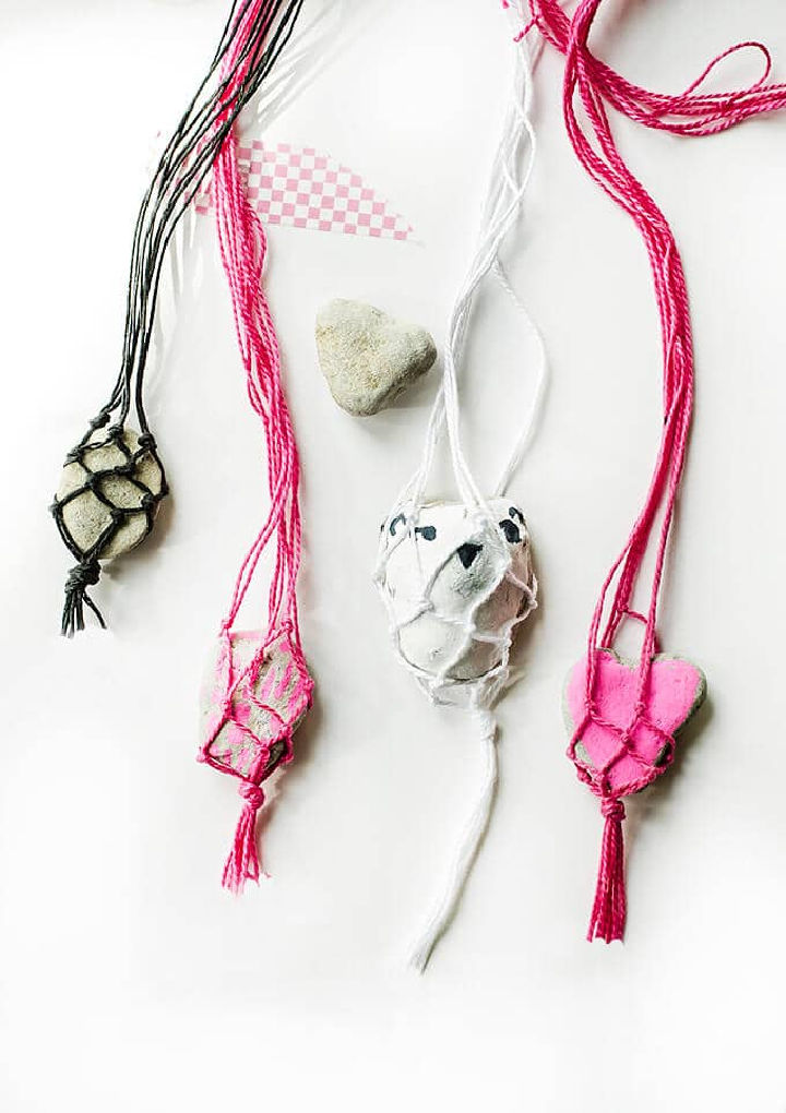 25 Free Macrame Necklace Patterns for Beginners - Blitsy