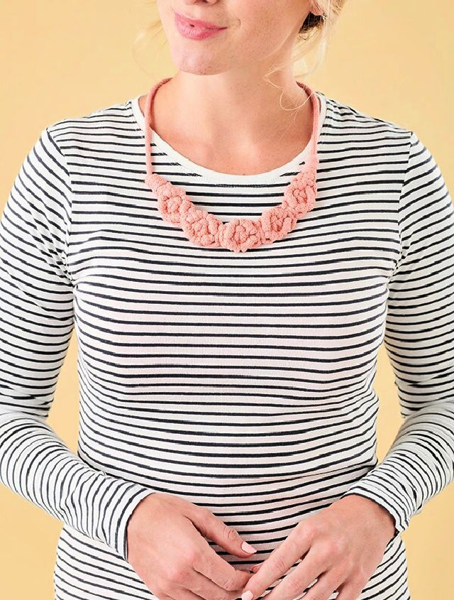 25 Free Macrame Necklace Patterns for Beginners - Blitsy