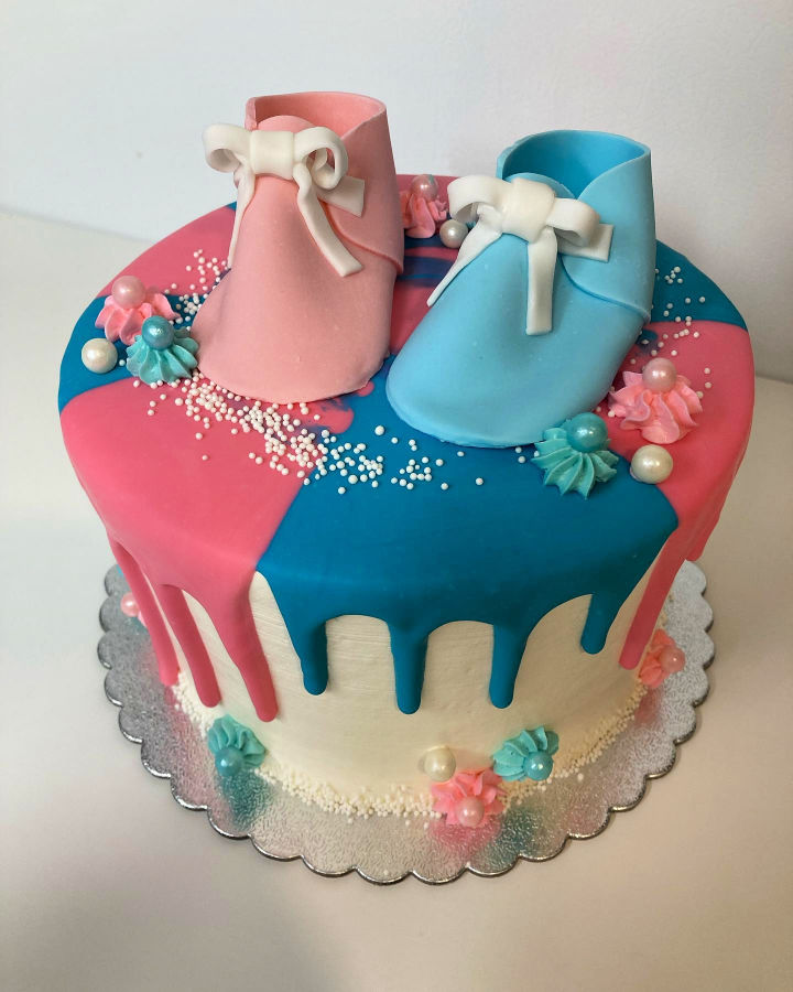 25 Unique Gender Reveal Cake Ideas - Blitsy
