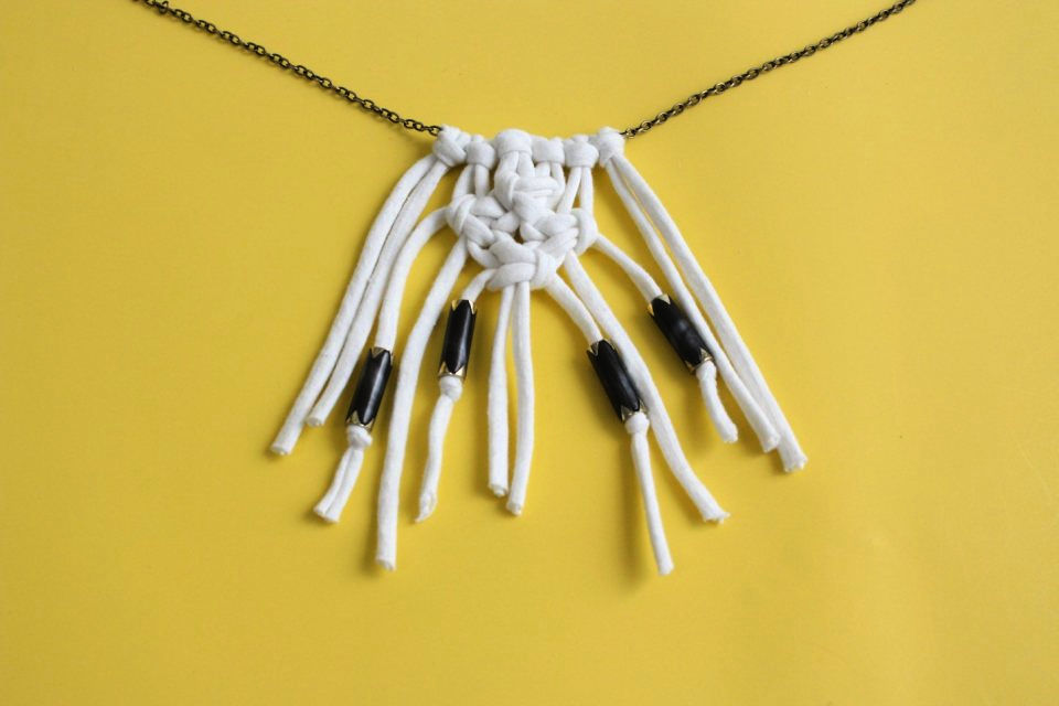 25 Free Macrame Necklace Patterns for Beginners - Blitsy
