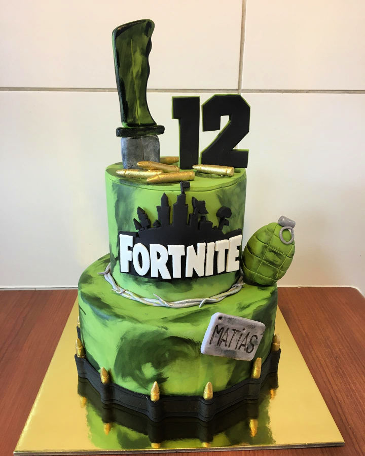25 Remarkable Fortnite Cake Ideas - Blitsy