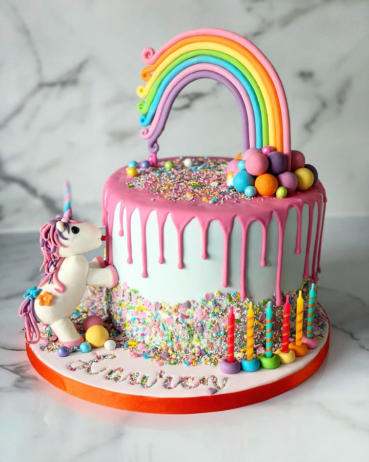 25 Pretty Unicorn Cake Ideas - Blitsy