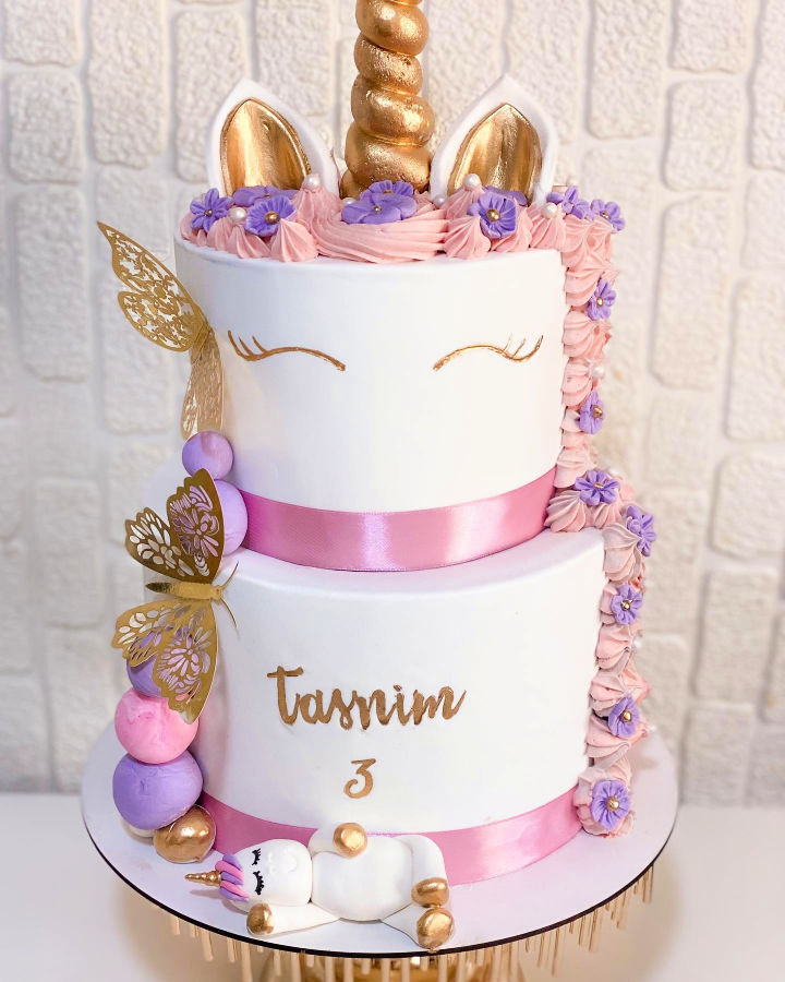 25 Pretty Unicorn Cake Ideas - Blitsy