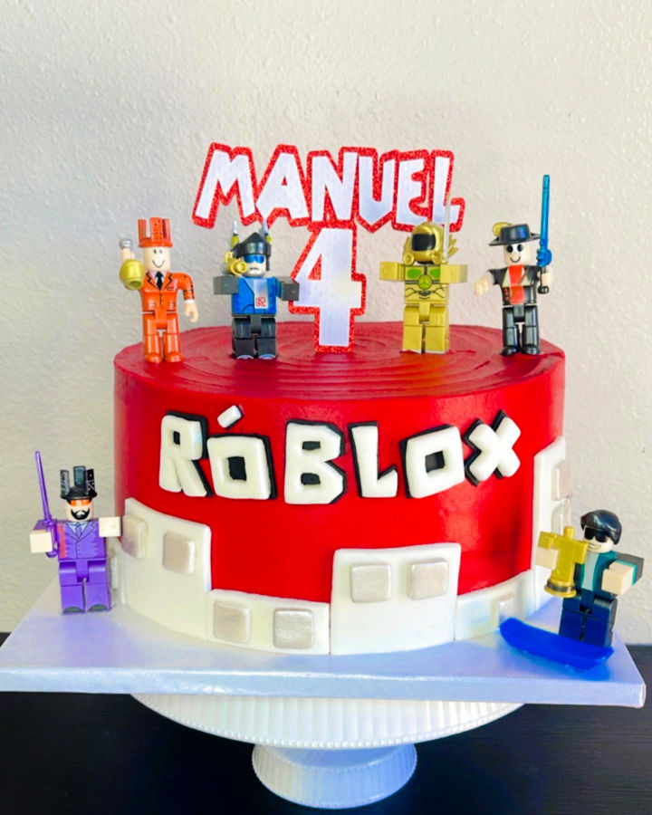 20 Creative Roblox Cake Ideas - Blitsy
