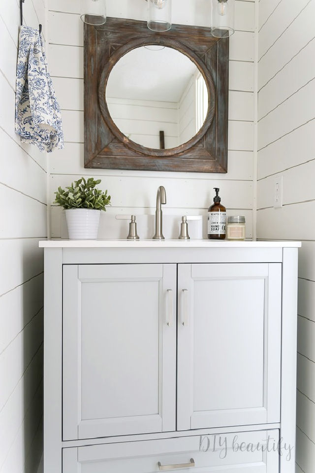 30 Farmhouse Bathroom Ideas We Love - Blitsy