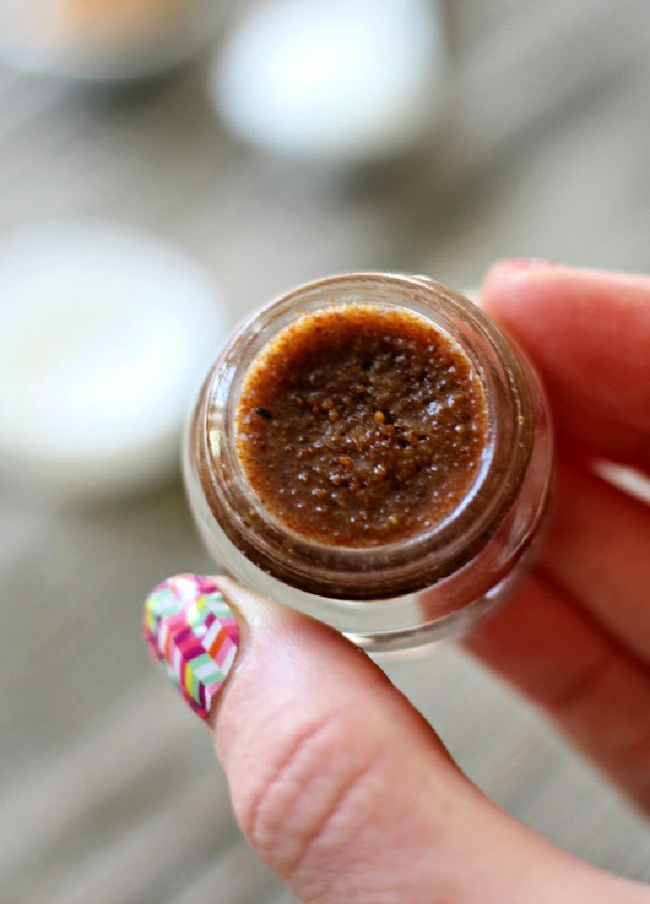 DIY Lip Scrub Recipe to Make - Blitsy