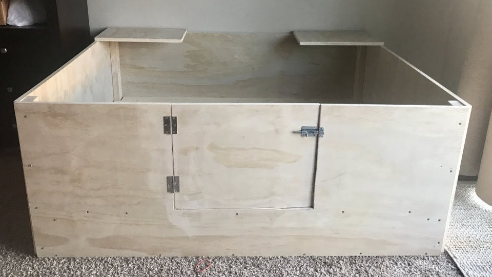 DIY Whelping Box For Your Pregnant Dog - Blitsy