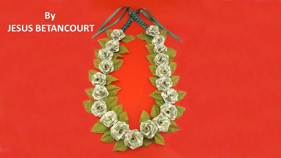 How to Make a Money Lei - Step by Step Guide - Blitsy
