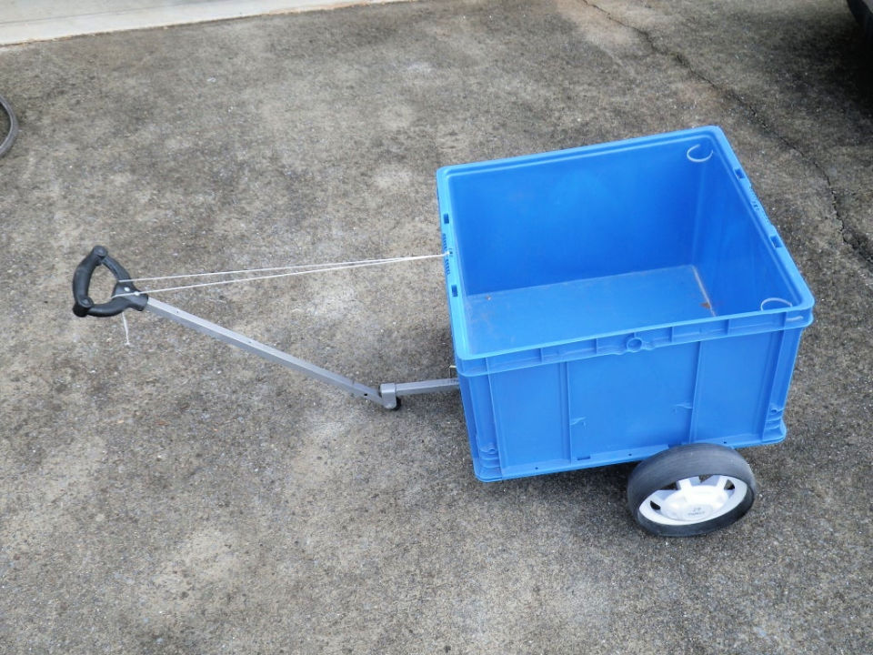 DIY Beach Cart for All Your Beach Gear - Blitsy
