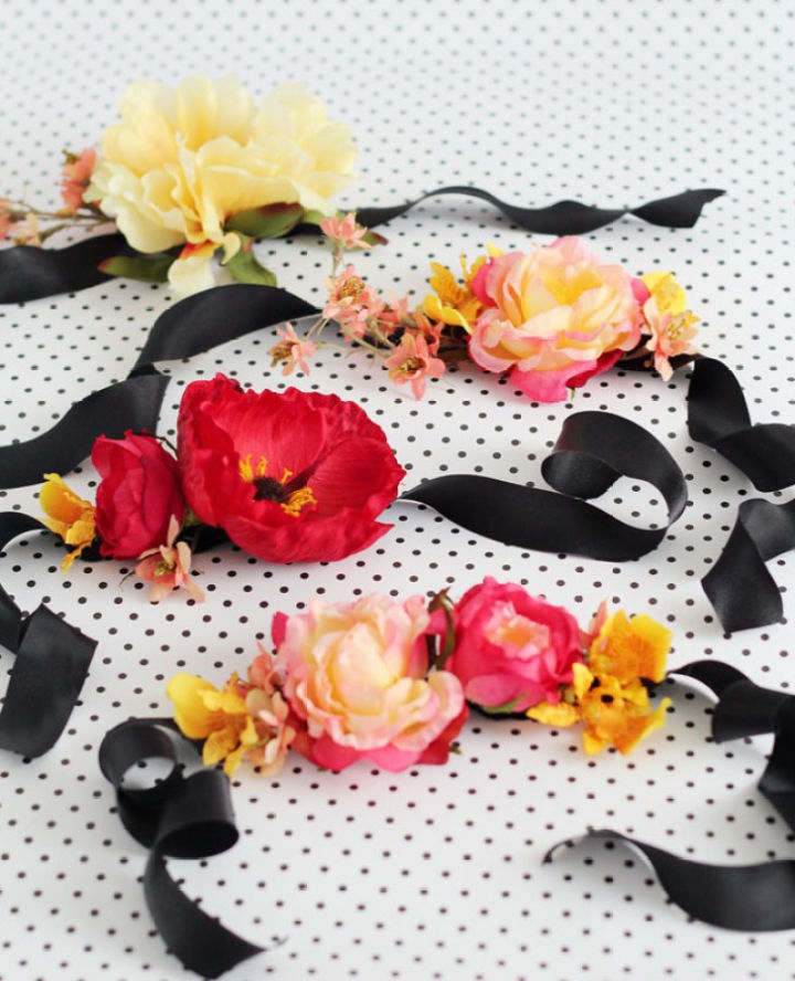 How to Make a Corsage - Step by Step Instructions - Blitsy