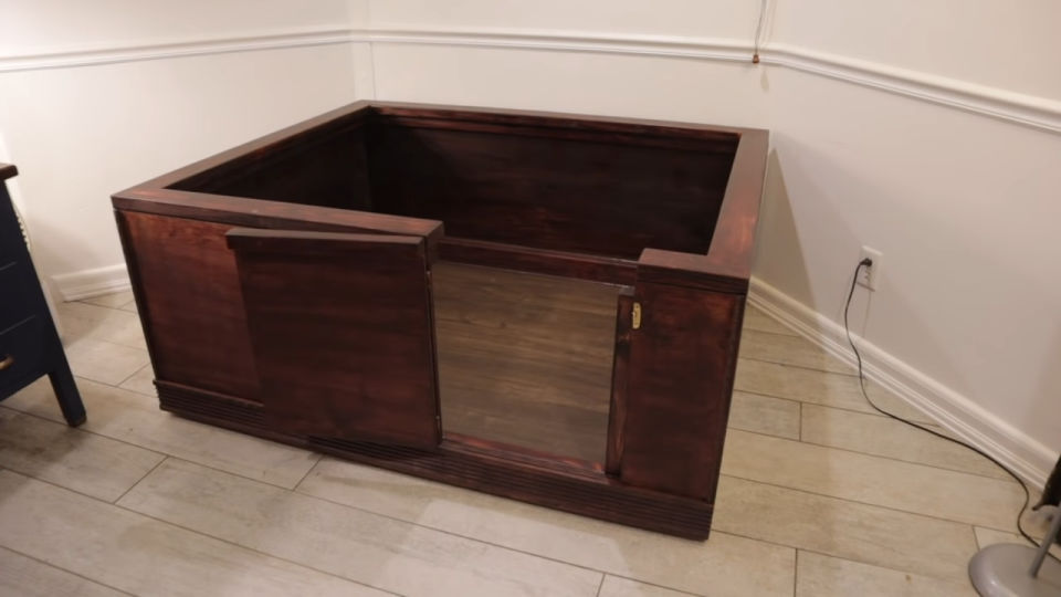 DIY Whelping Box For Your Pregnant Dog - Blitsy