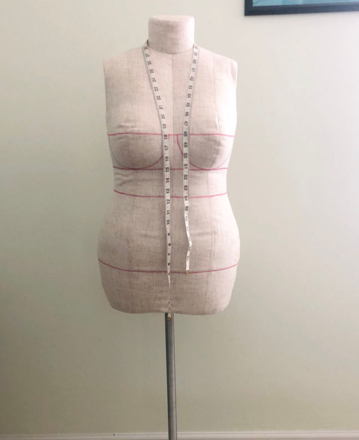 DIY Custom Dress Form Pattern - Blitsy